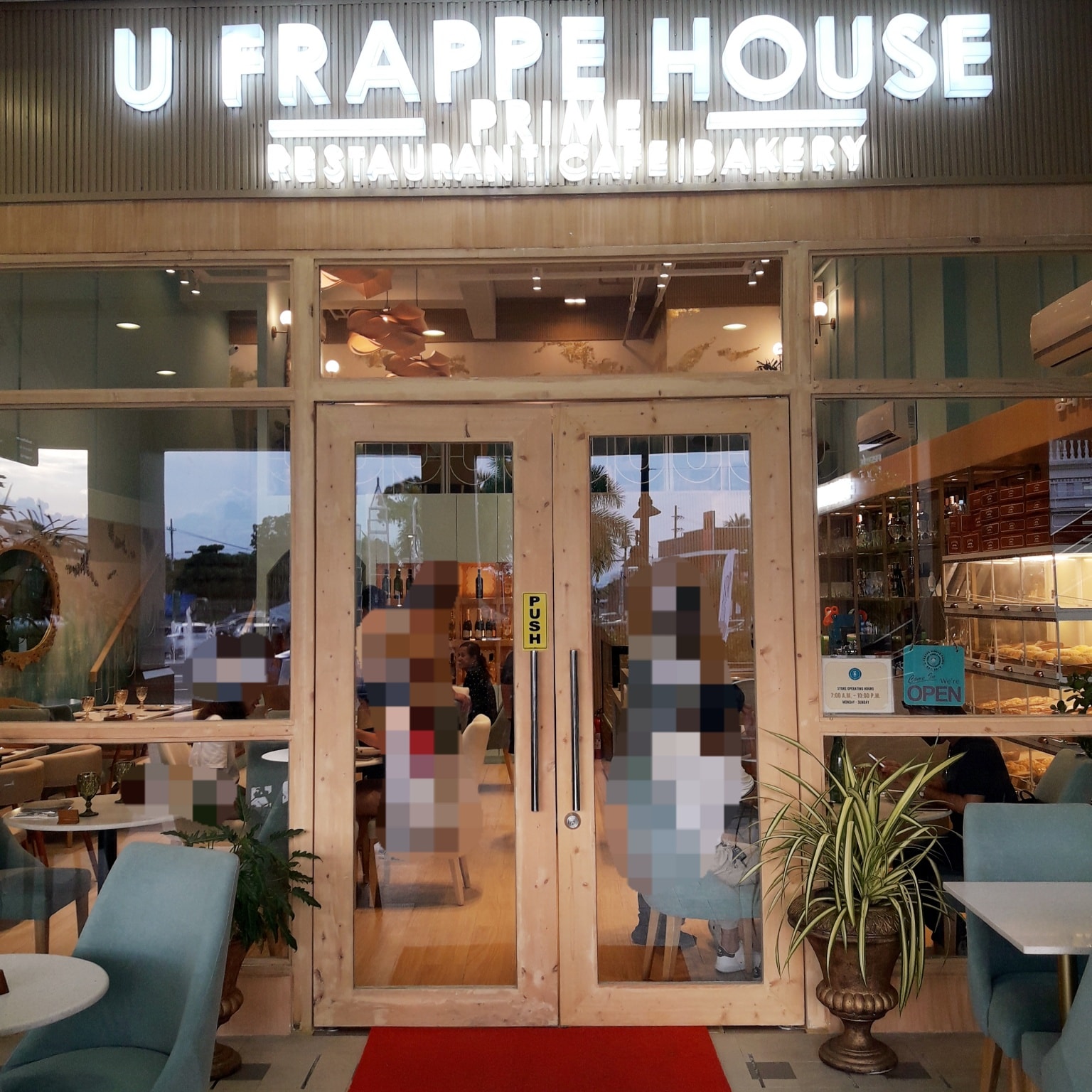 The Ultimate Guide to Festive Walk Parade Iloilo Restaurants (June 2022 ...